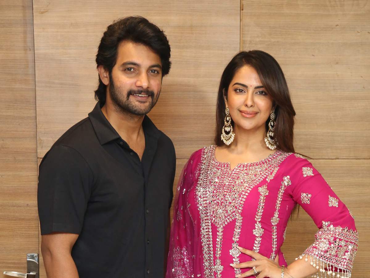 ‘షణ్ముఖ’ మూవీ ప్రీ రిలీజ్ వేడుక (ఫొటోలు) | Aadi Saikumar Shanmukha Movie Pre Release Event ...